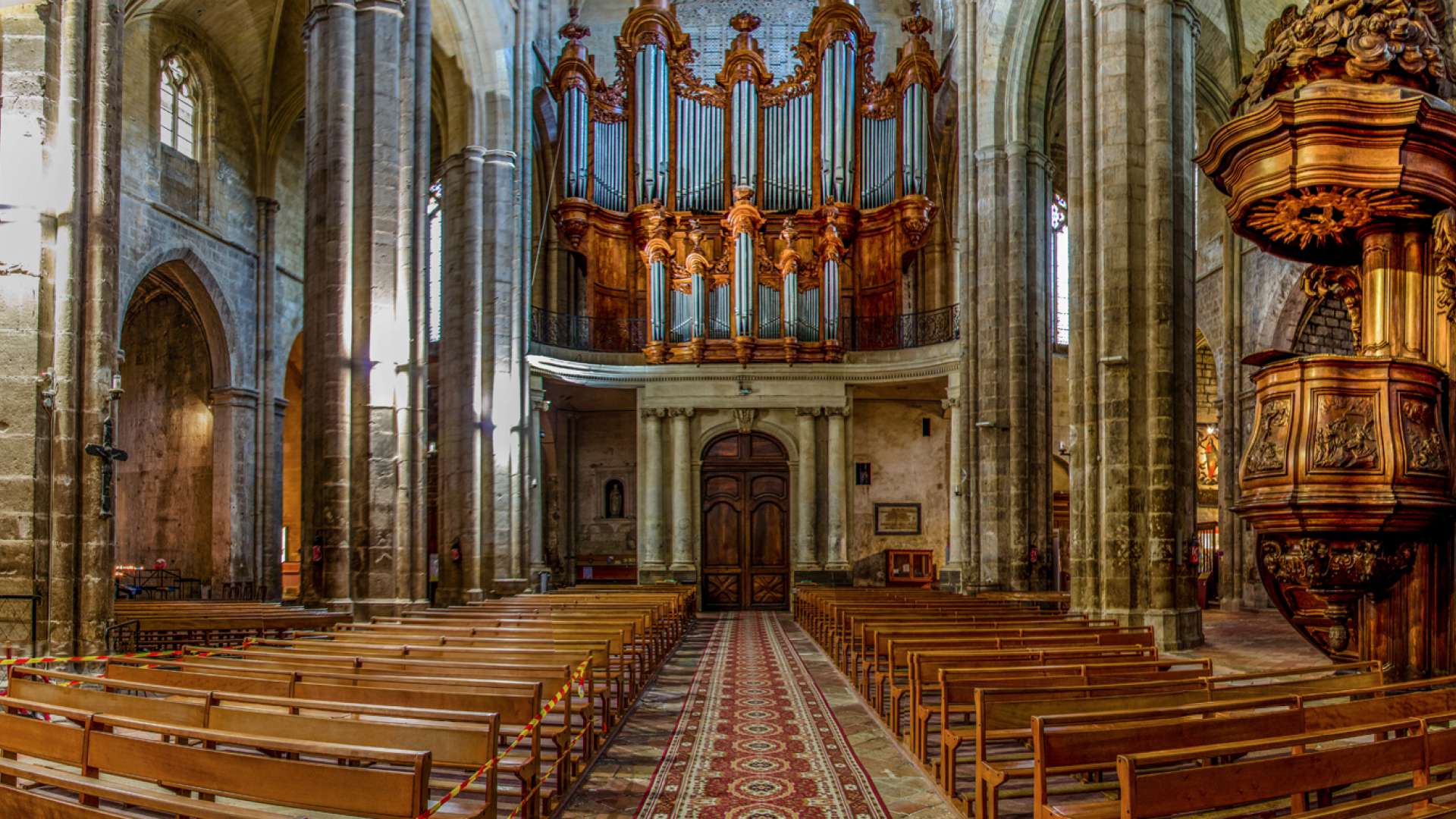 A la rencontre de Sainte Marie-Madeleine dans la Basilique de Saint ...